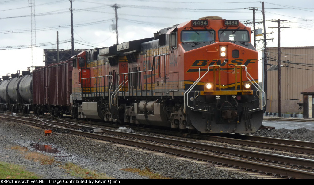 bnsf 4484 & 5176